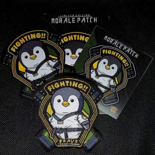 |M.A.M.U| - Penguin Fighting Limited Edition Set